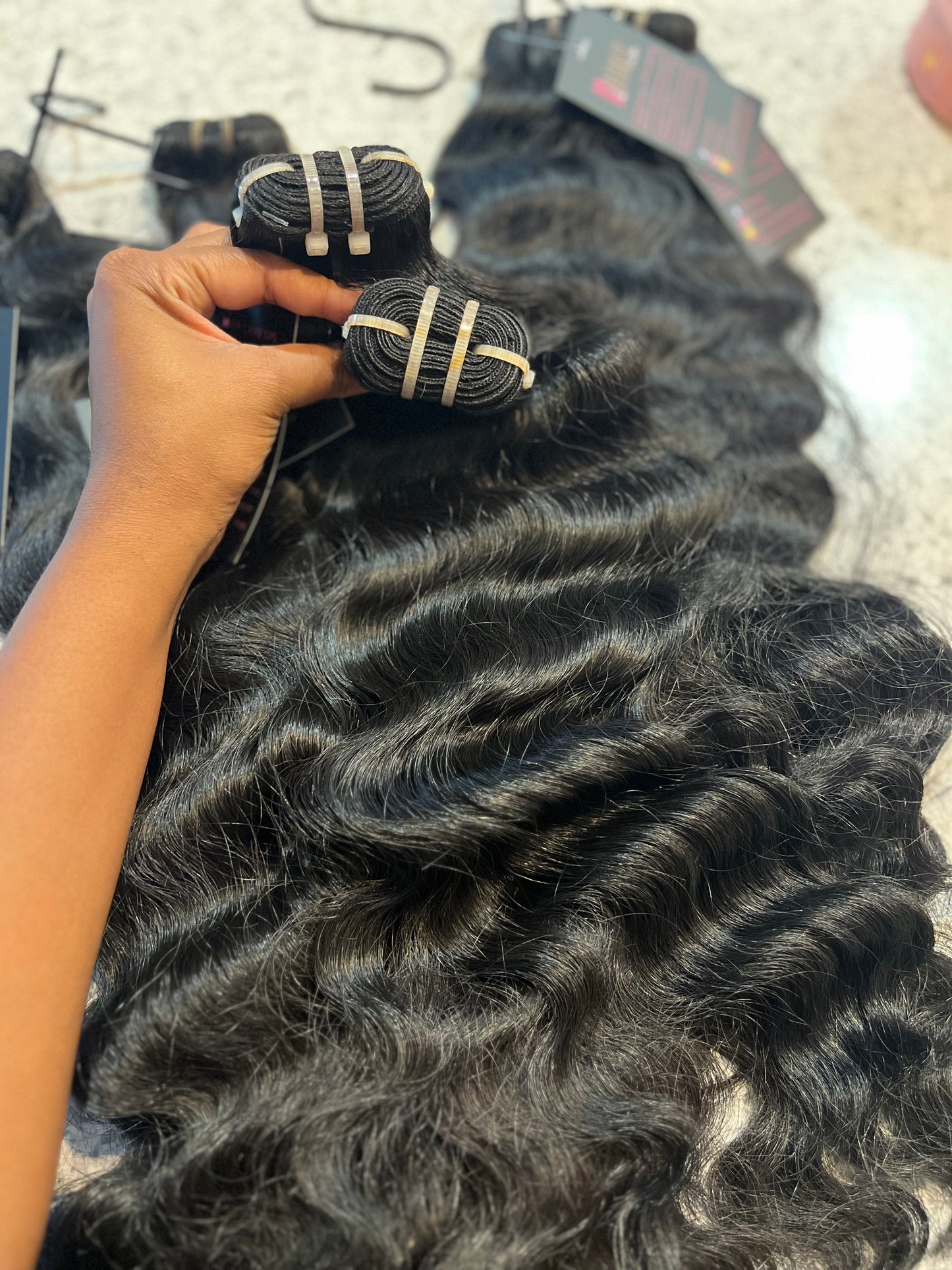 Ready To Ship Raw Bundles – D2Beauty